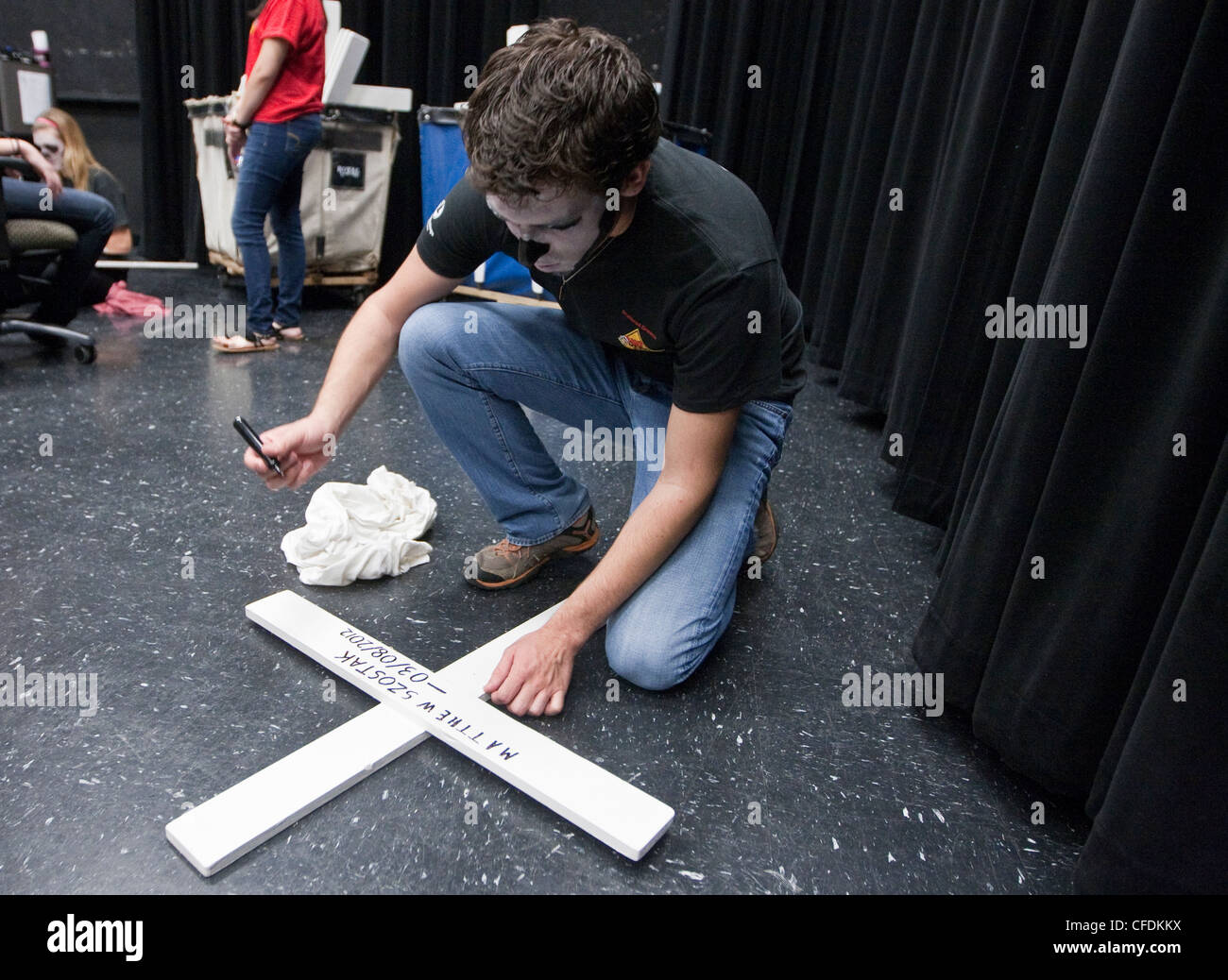 Drunk students hi-res stock photography and images - Alamy