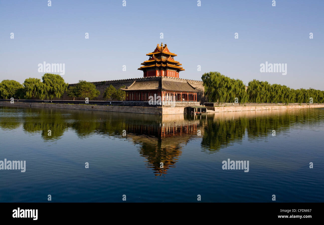 The northwest corner tower and water filled moat surrounding The ...