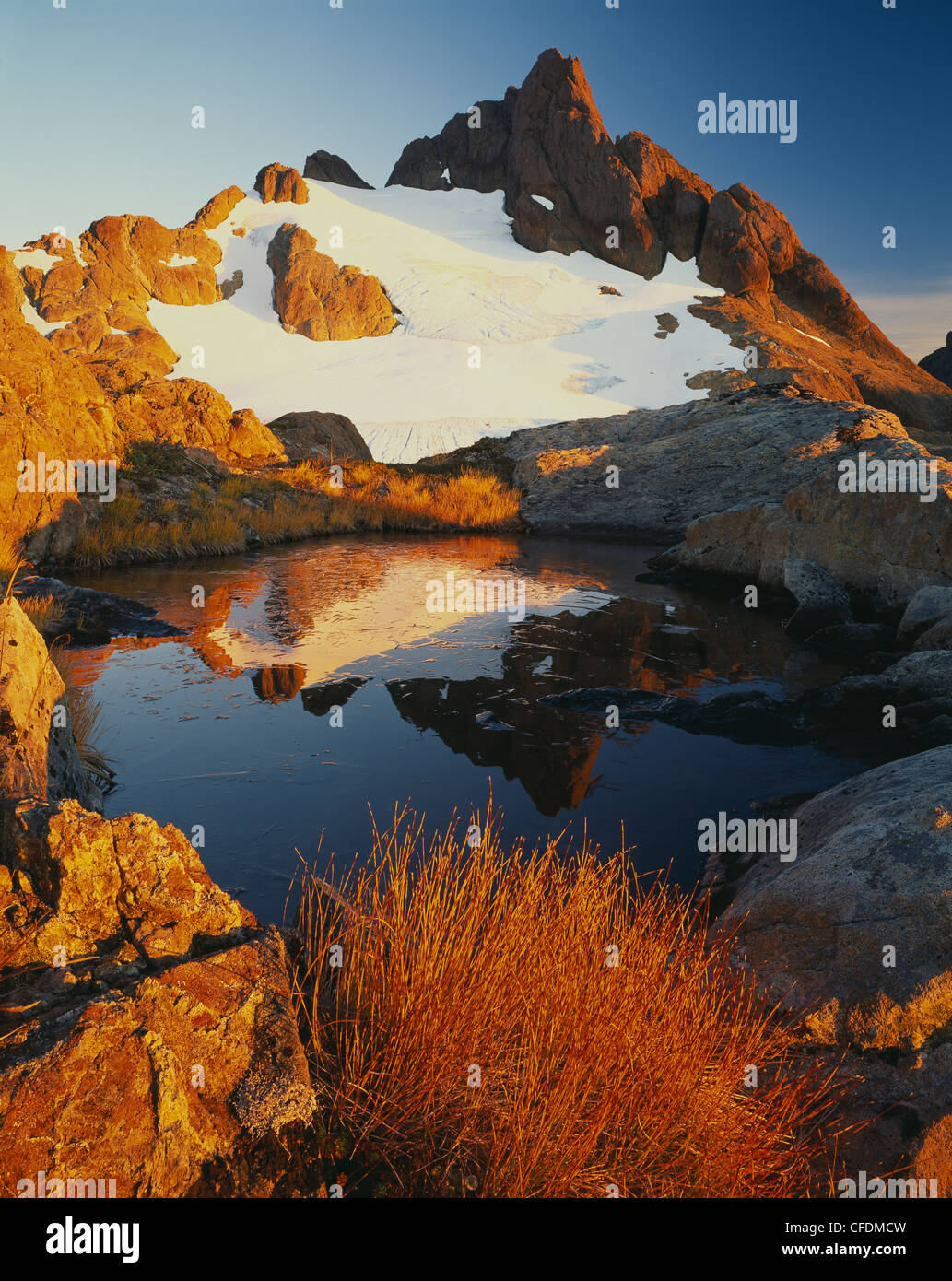 Big peaks in Fall near Wosk, Northern Vancouver Island, British ...