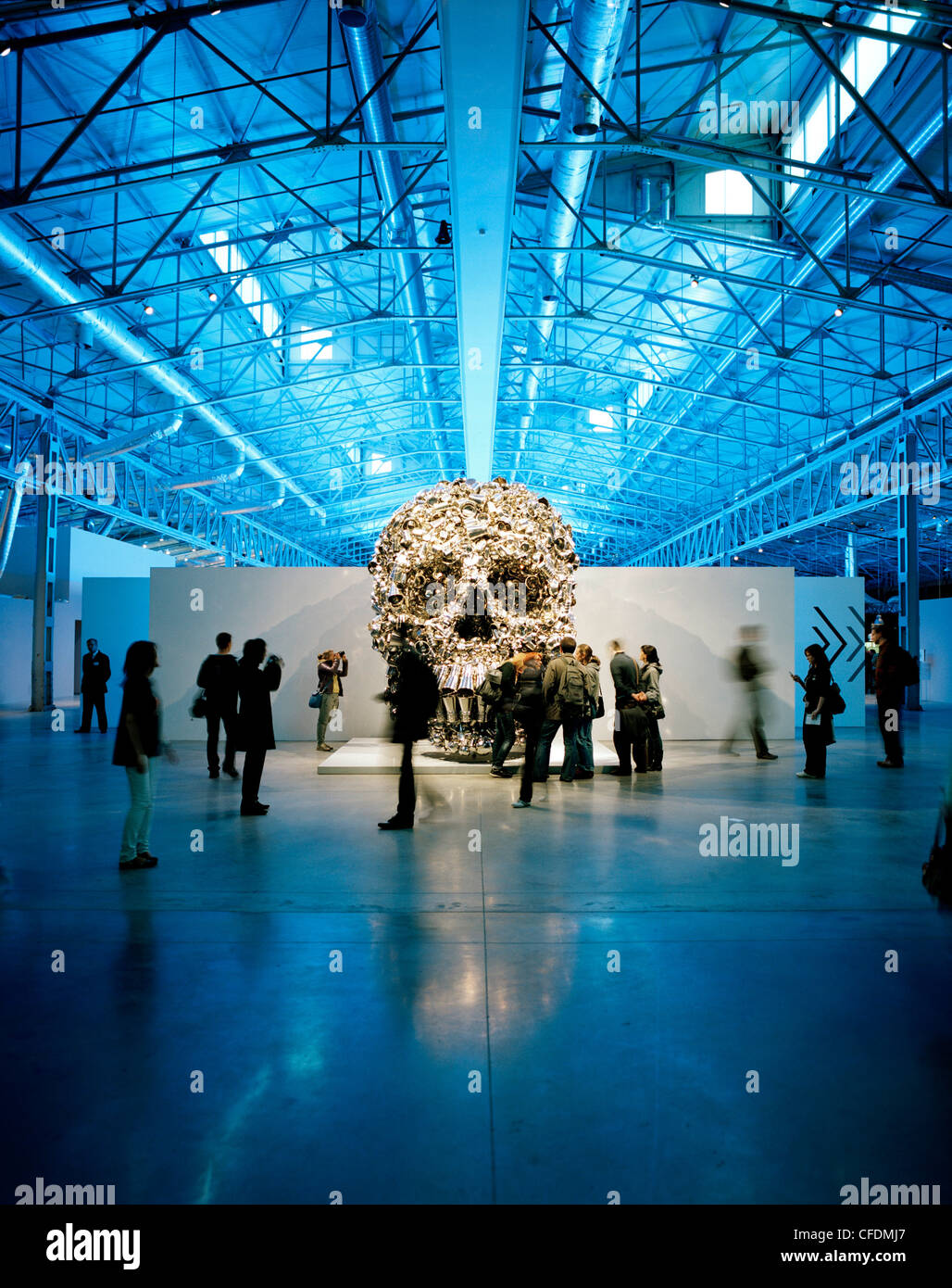 Skull sculpture hi-res stock photography and images - Alamy