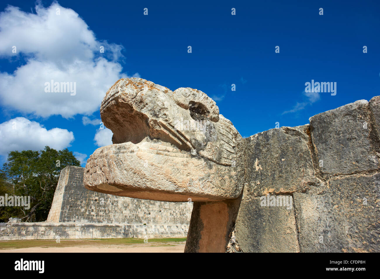 The snake's head in ancient Mayan ruins, Chichen Itza, UNESCO World ...