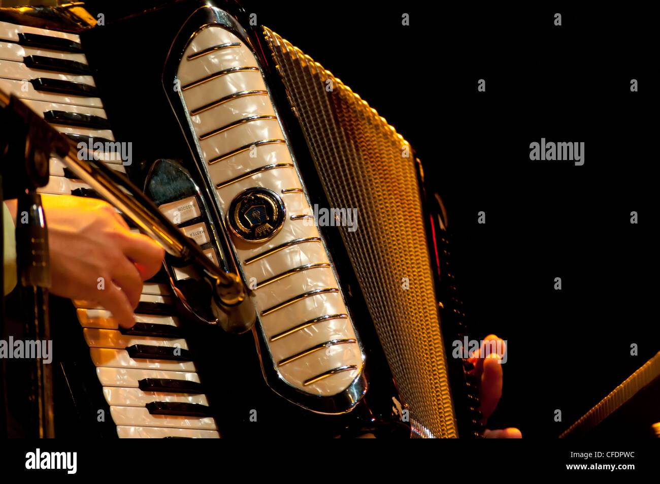 Live music show Stock Photo - Alamy