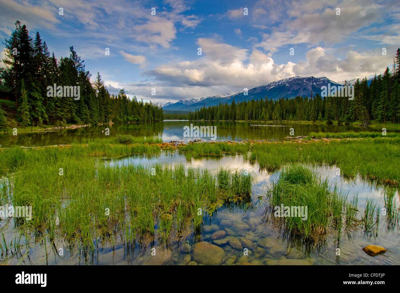 Crystal clear water lac hi-res stock photography and images - Alamy