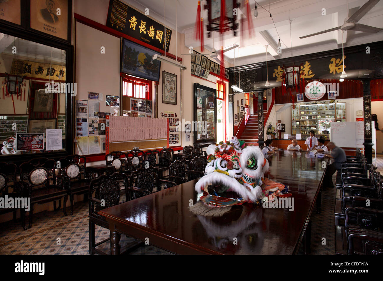 Kong chow wui kung hi-res stock photography and images - Alamy