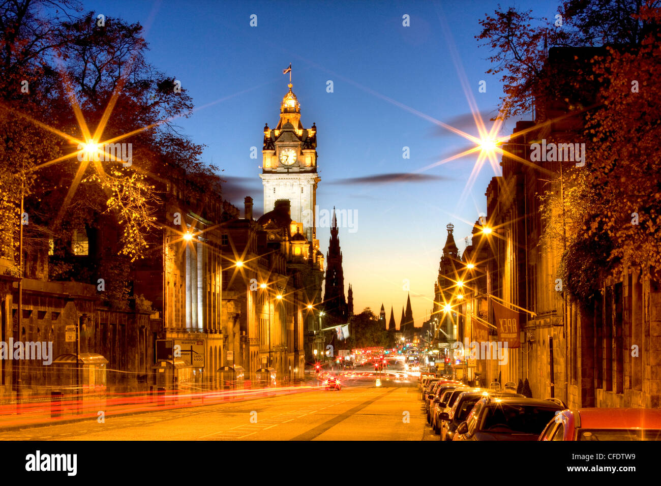 Edinburgh night photography hi-res stock photography and images - Alamy