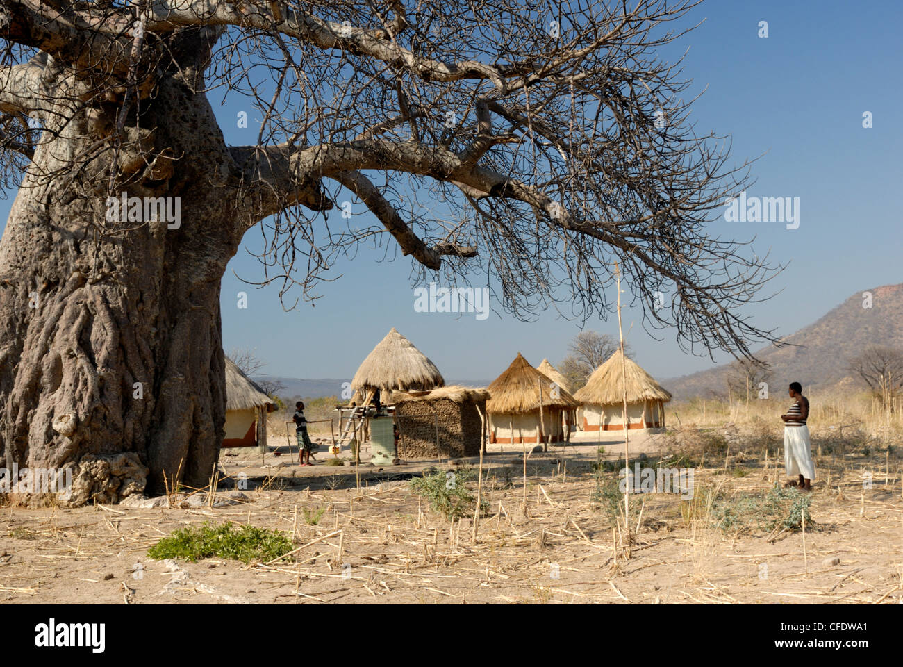 Zimbabwe village hi-res stock photography and images - Alamy