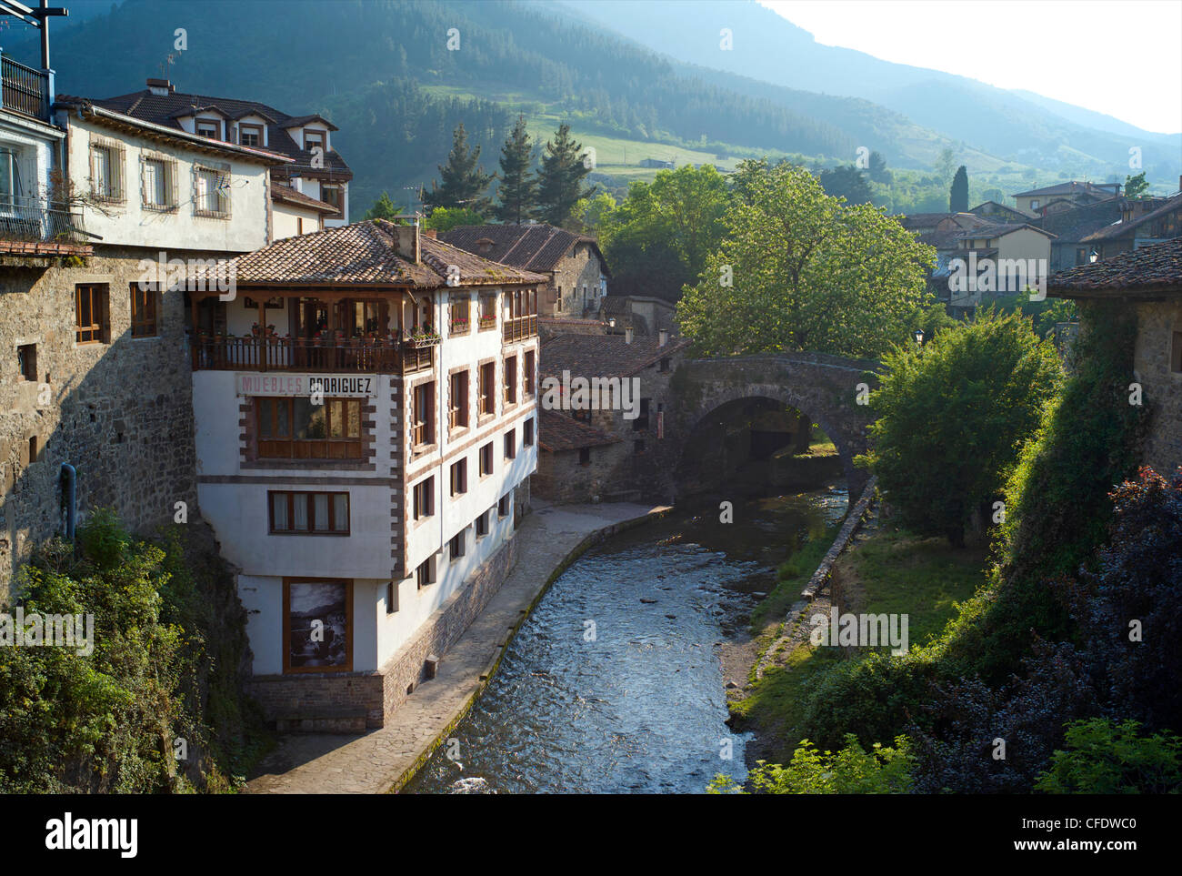 River deva spain hi-res stock photography and images - Alamy
