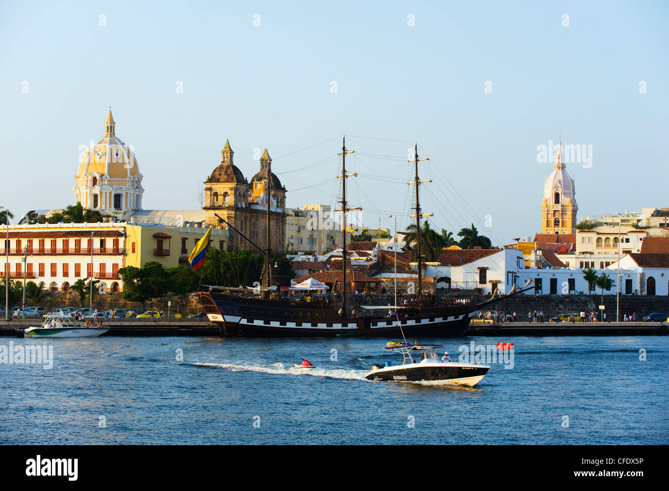 Harbour area, Old Town, UNESCO World Heritage Site, Cartagena, Colombia ...