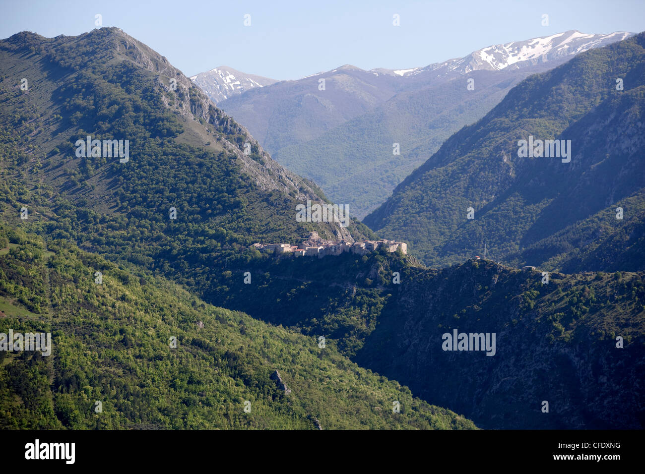 Abruzzi village depicted hi-res stock photography and images - Alamy