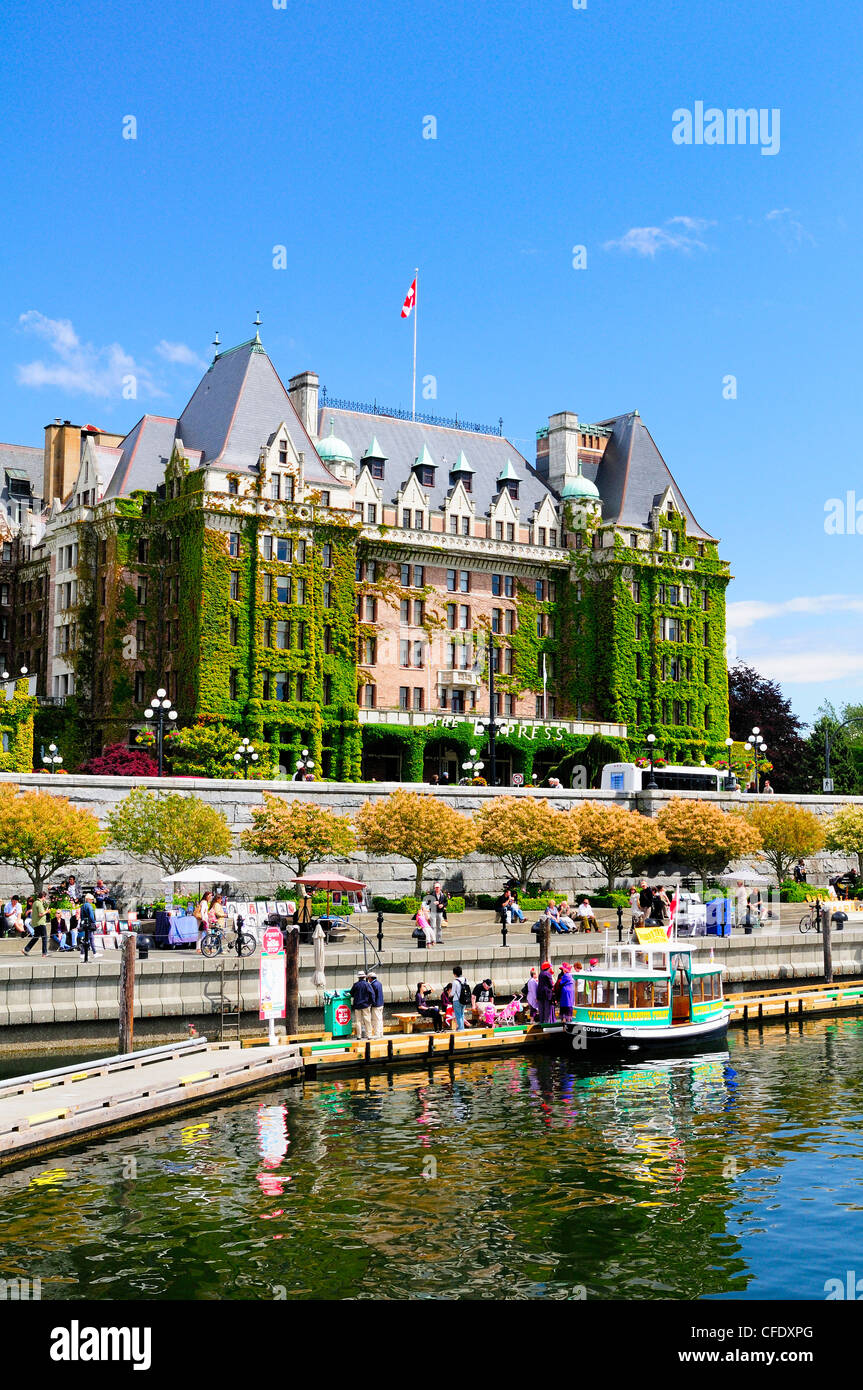 People line up ferry taxi causeway inner harbour Stock Photo - Alamy