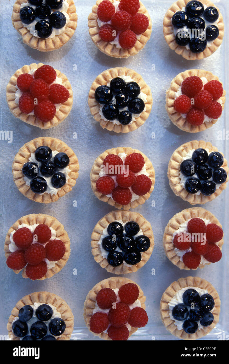 Raspberry patterns hi-res stock photography and images - Alamy