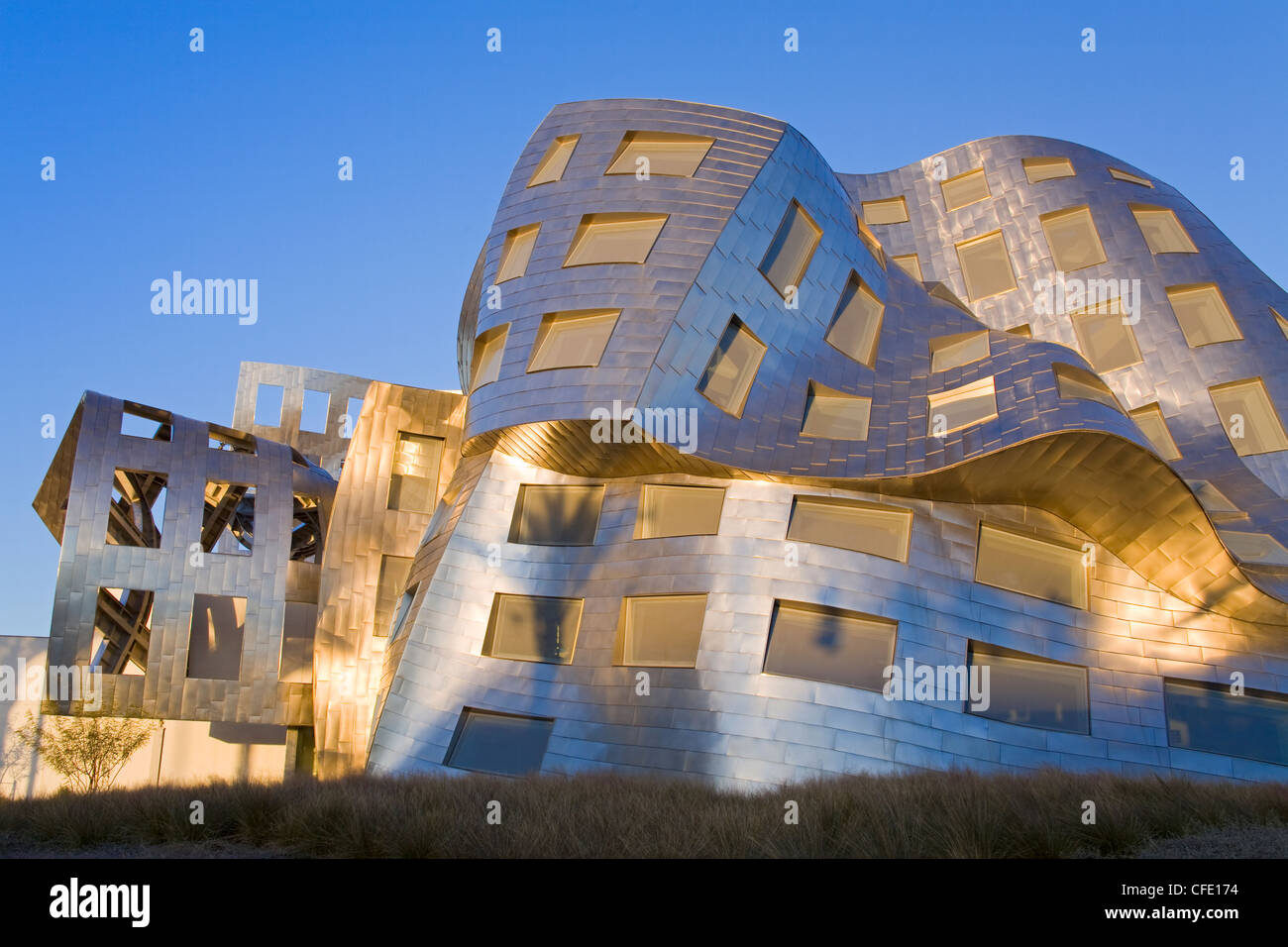 Frank gehry building cleveland hi-res stock photography and images - Alamy