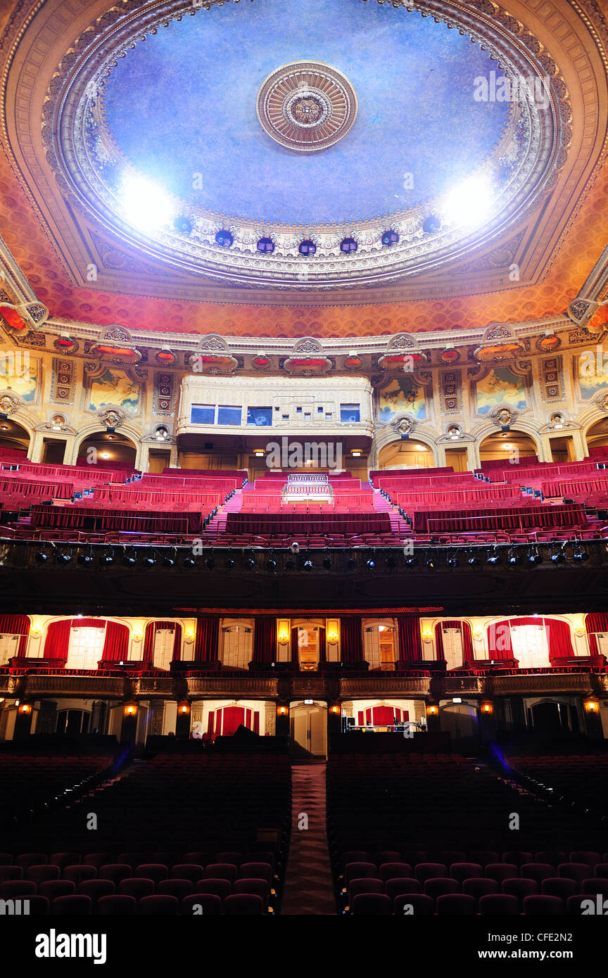 Chicago Theatre interior view Stock Photo - Alamy