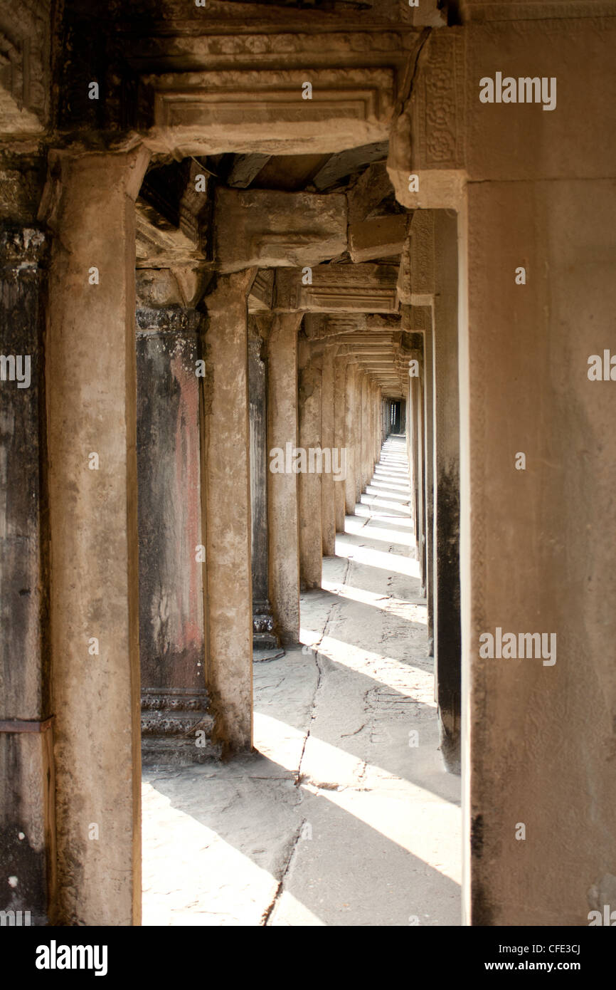 Khmer architecture khmer architecture hi-res stock photography and ...