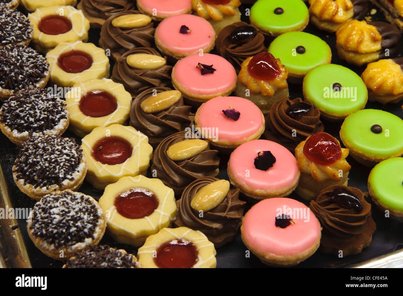 Sprungli cafe zurich hi-res stock photography and images - Alamy