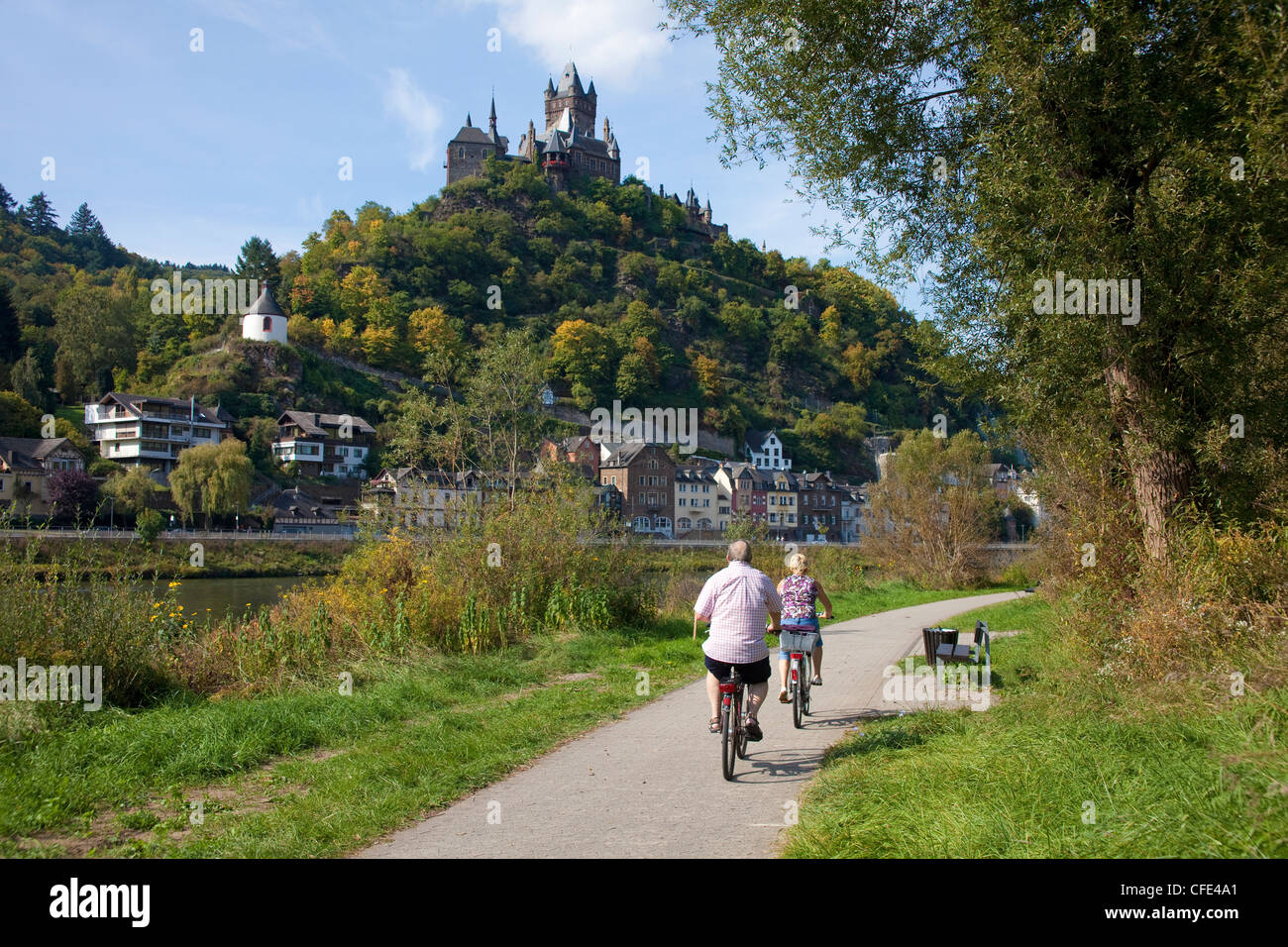 Cycleway hi-res stock photography and images - Alamy