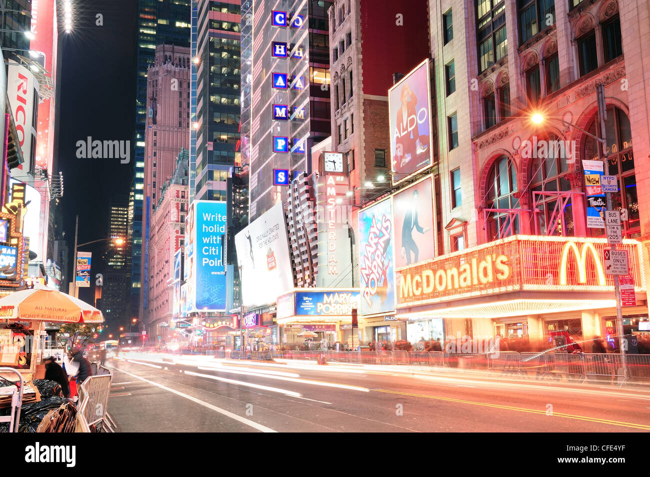42nd street view hi-res stock photography and images - Alamy