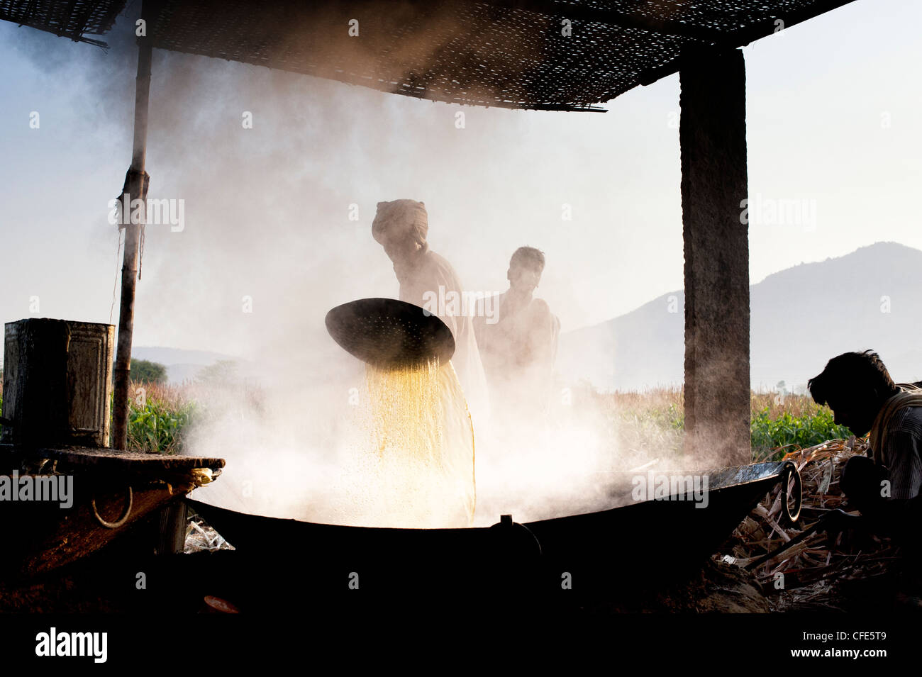 Indian jaggery production hi-res stock photography and images - Alamy