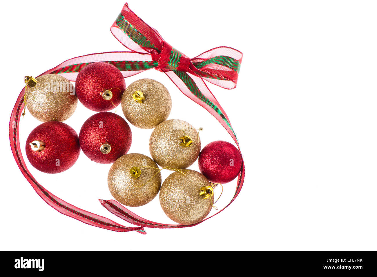 Bow red ribbon around Cut Out Stock Images & Pictures - Alamy