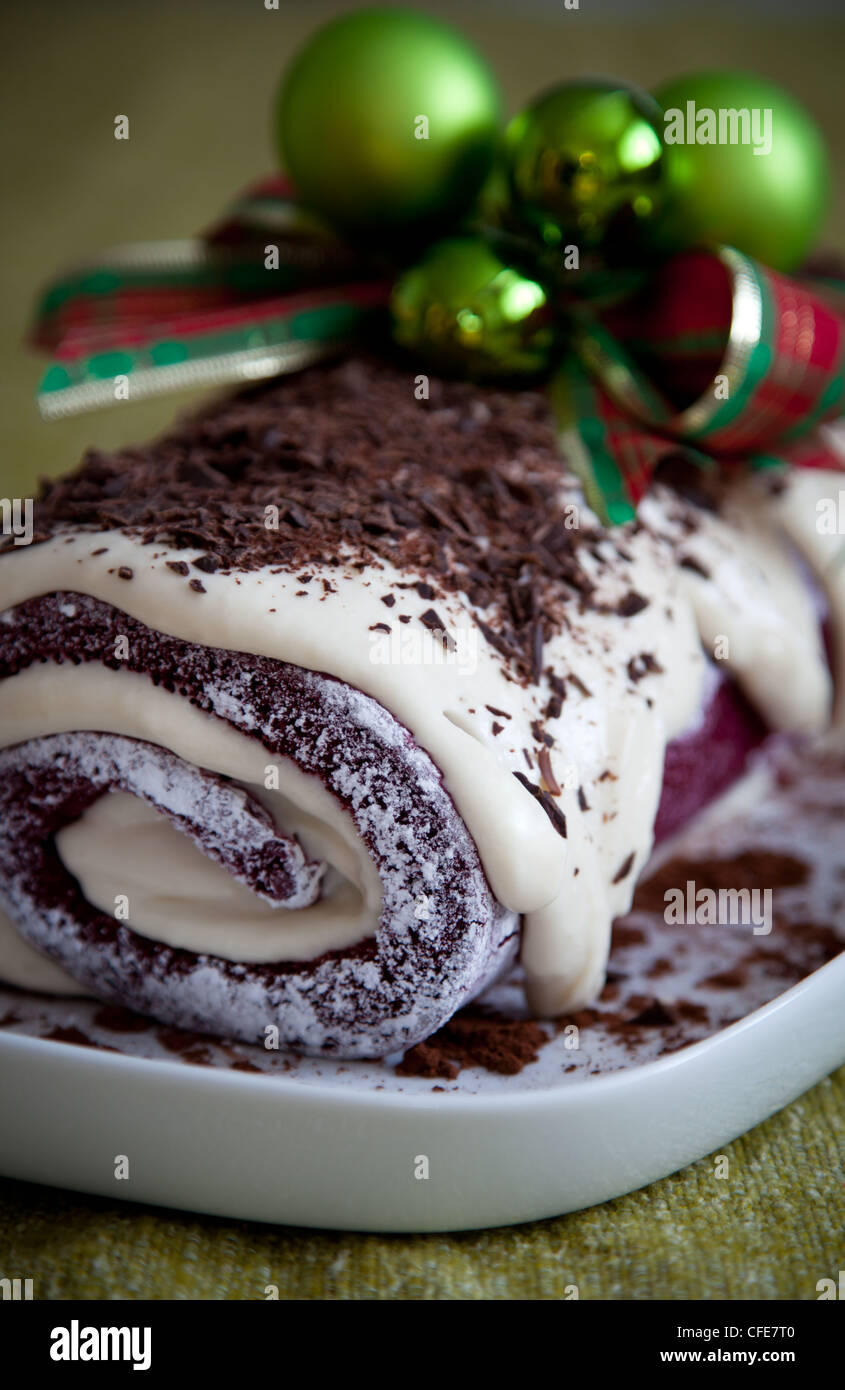 Traditional chocolate log hi-res stock photography and images - Alamy