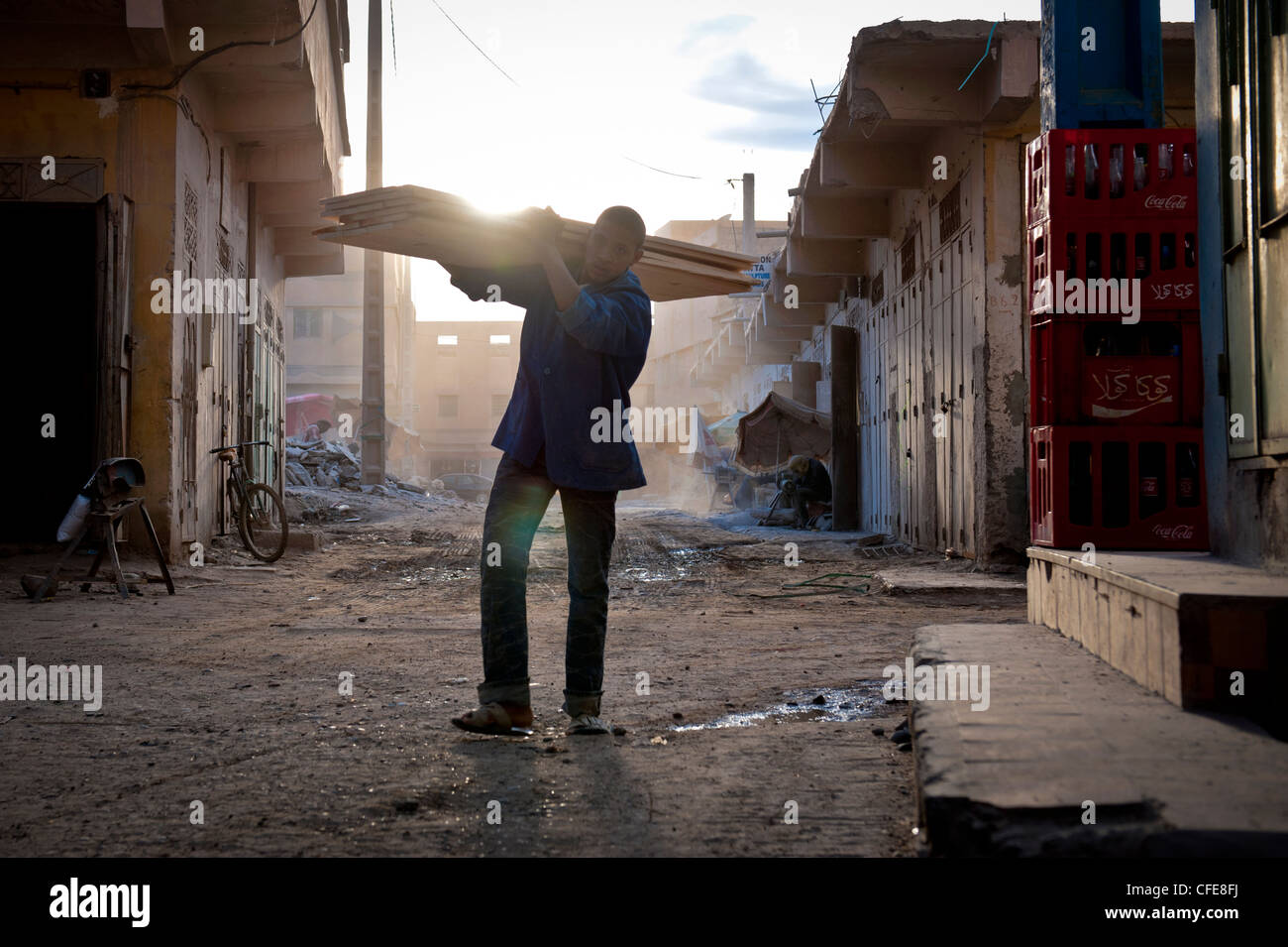 Carry wood africa hi-res stock photography and images - Alamy