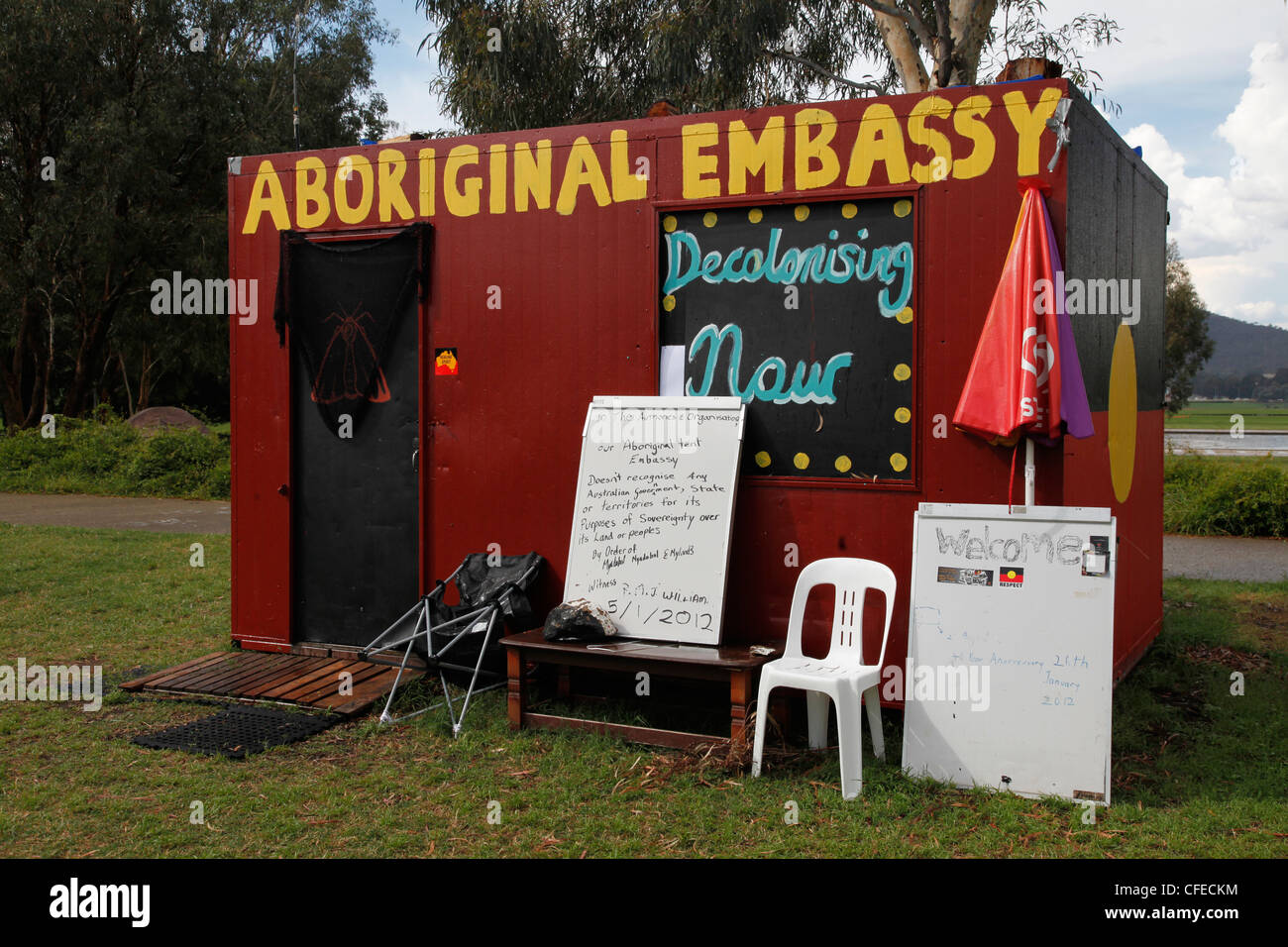 The Aboriginal Embassy tent city outside the old Parliament Buildings ...
