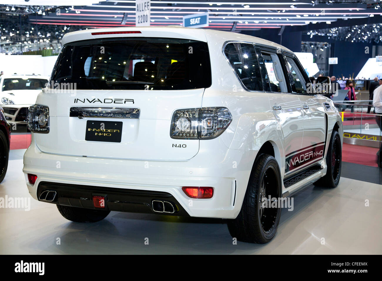 Nissan patrol invader фото