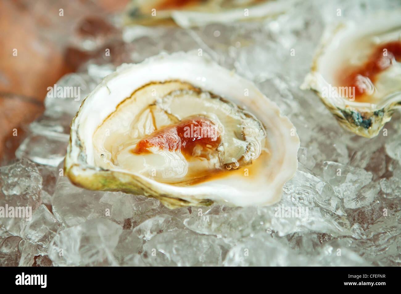 Half shell oyster hi-res stock photography and images - Alamy