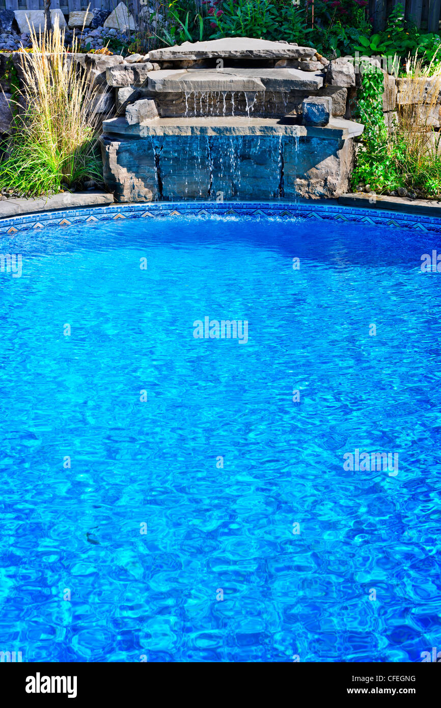 Curved swimming pool hi-res stock photography and images - Alamy