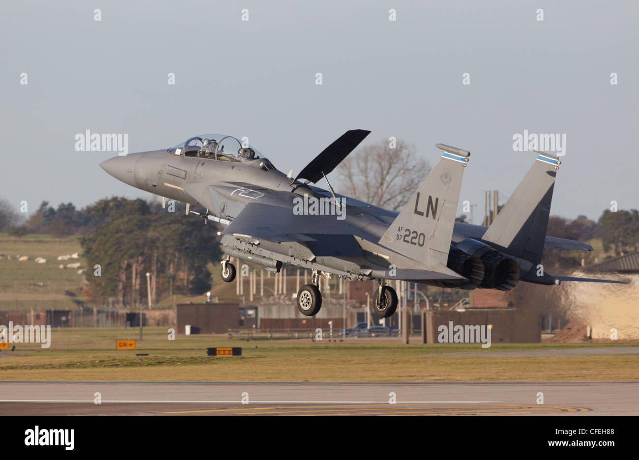 F 15e Strike Eagle Landing Raf High Resolution Stock Photography and ...