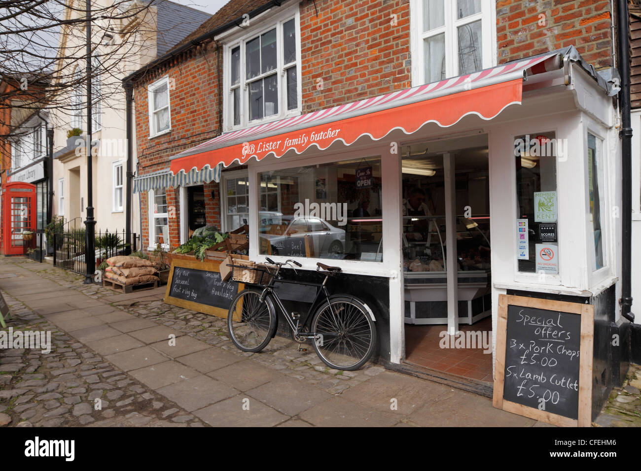 Old fashioned grocers shop hi-res stock photography and images - Alamy