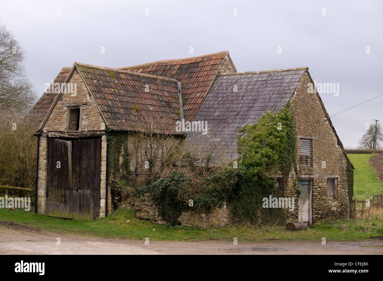 Cotswold barn hi-res stock photography and images - Alamy