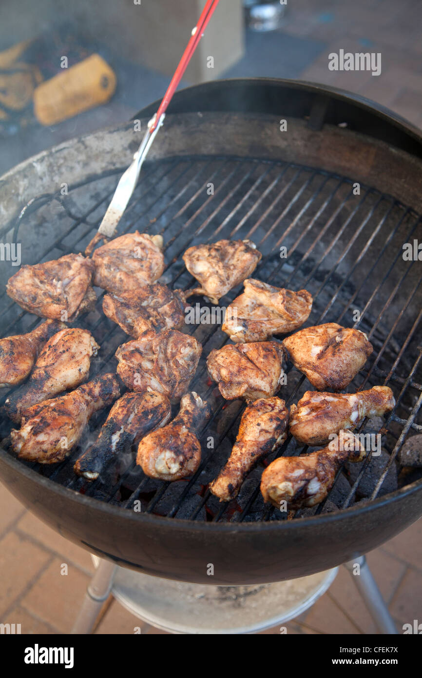 Bbq chicken pieces hi-res stock photography and images - Alamy