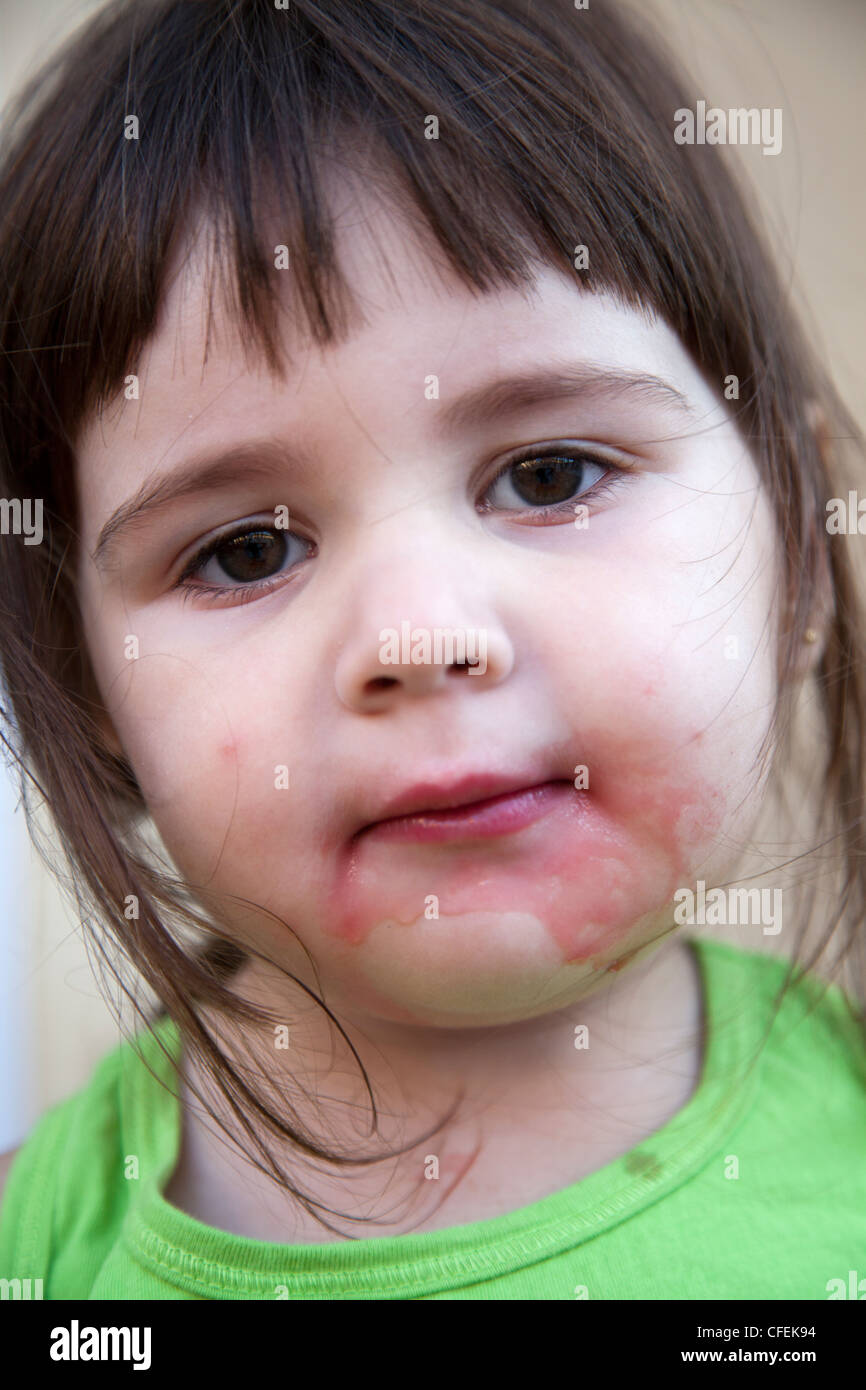 Ice cream face messy hi-res stock photography and images - Alamy