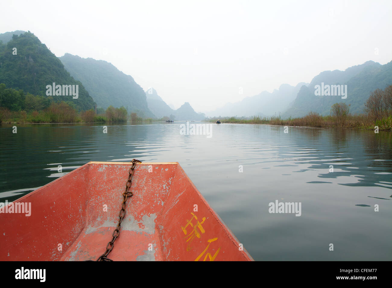 Red river vietnam boat hi-res stock photography and images - Alamy