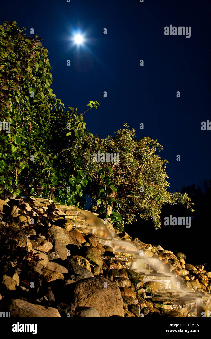 Night waterfall image hi-res stock photography and images - Alamy