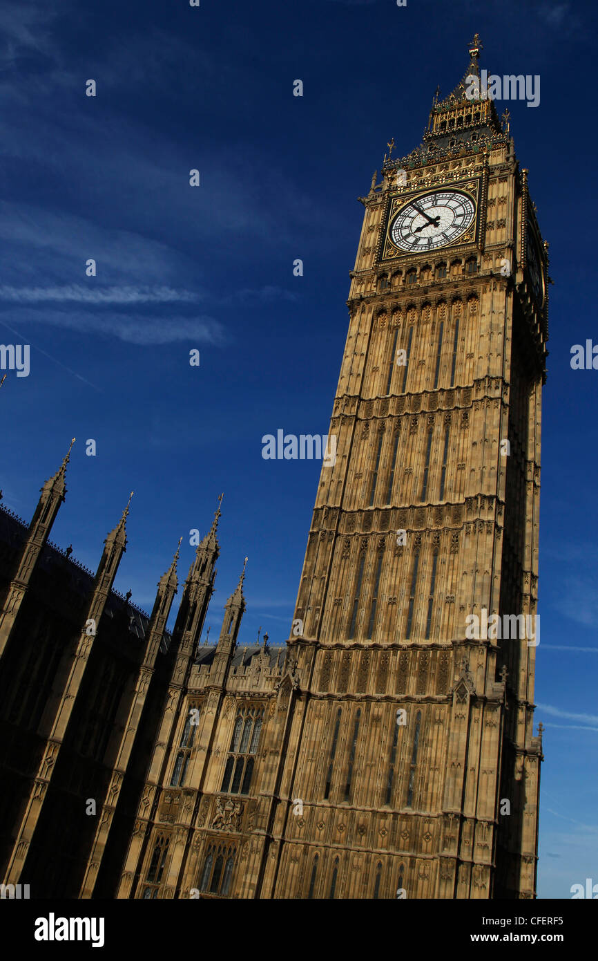 Westminster Palace, Britain's Houses of Parliament and Big Ben clock ...