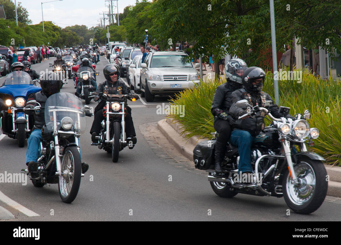 Motorcyclists Group Stock Photos & Motorcyclists Group Stock Images - Alamy