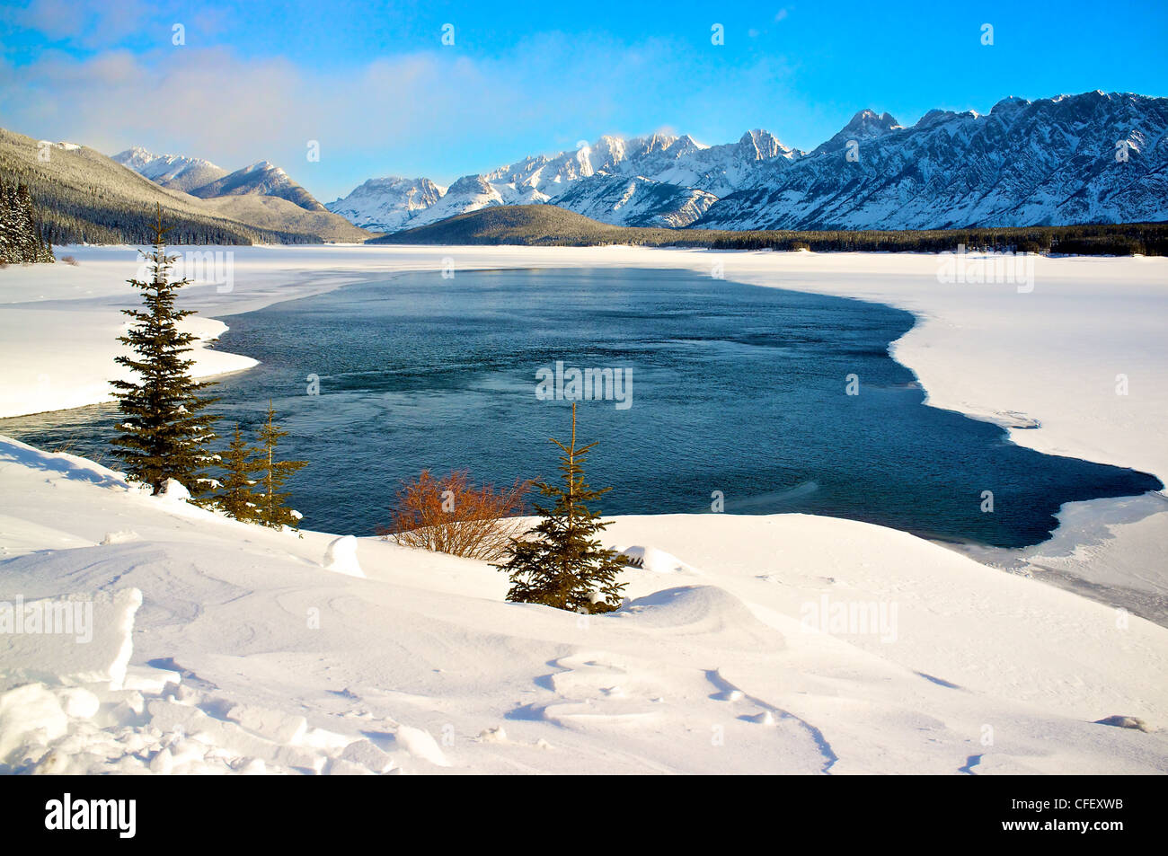 upper Kananaskis Lake in winter Stock Photo - Alamy