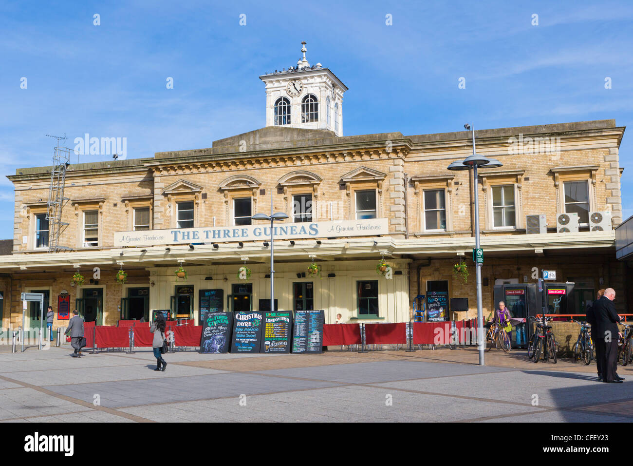 The Three Guineas Pub, Old Railway Station, Brunel listed building ...