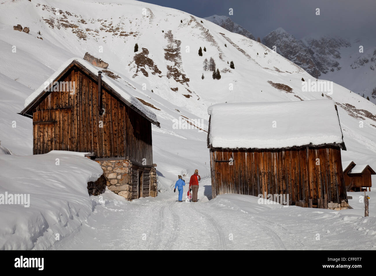 Pass through barns hi-res stock photography and images - Alamy