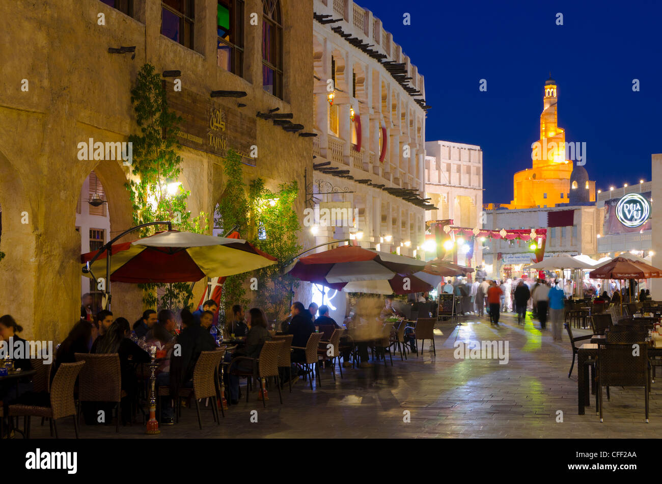 Doha qatar street scene hi-res stock photography and images - Alamy