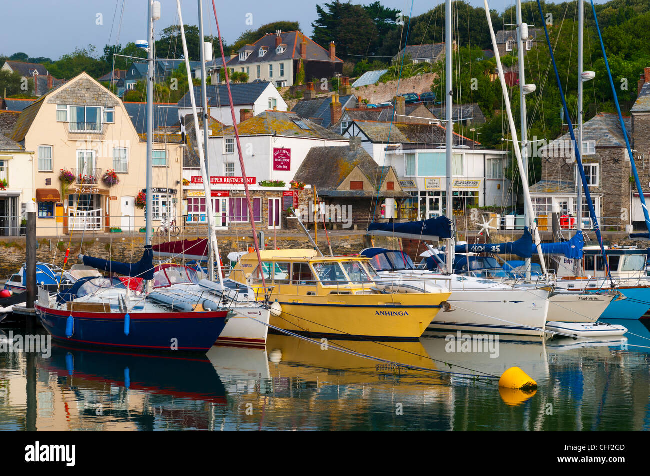 Harbours Cornwall High Resolution Stock Photography and Images - Alamy