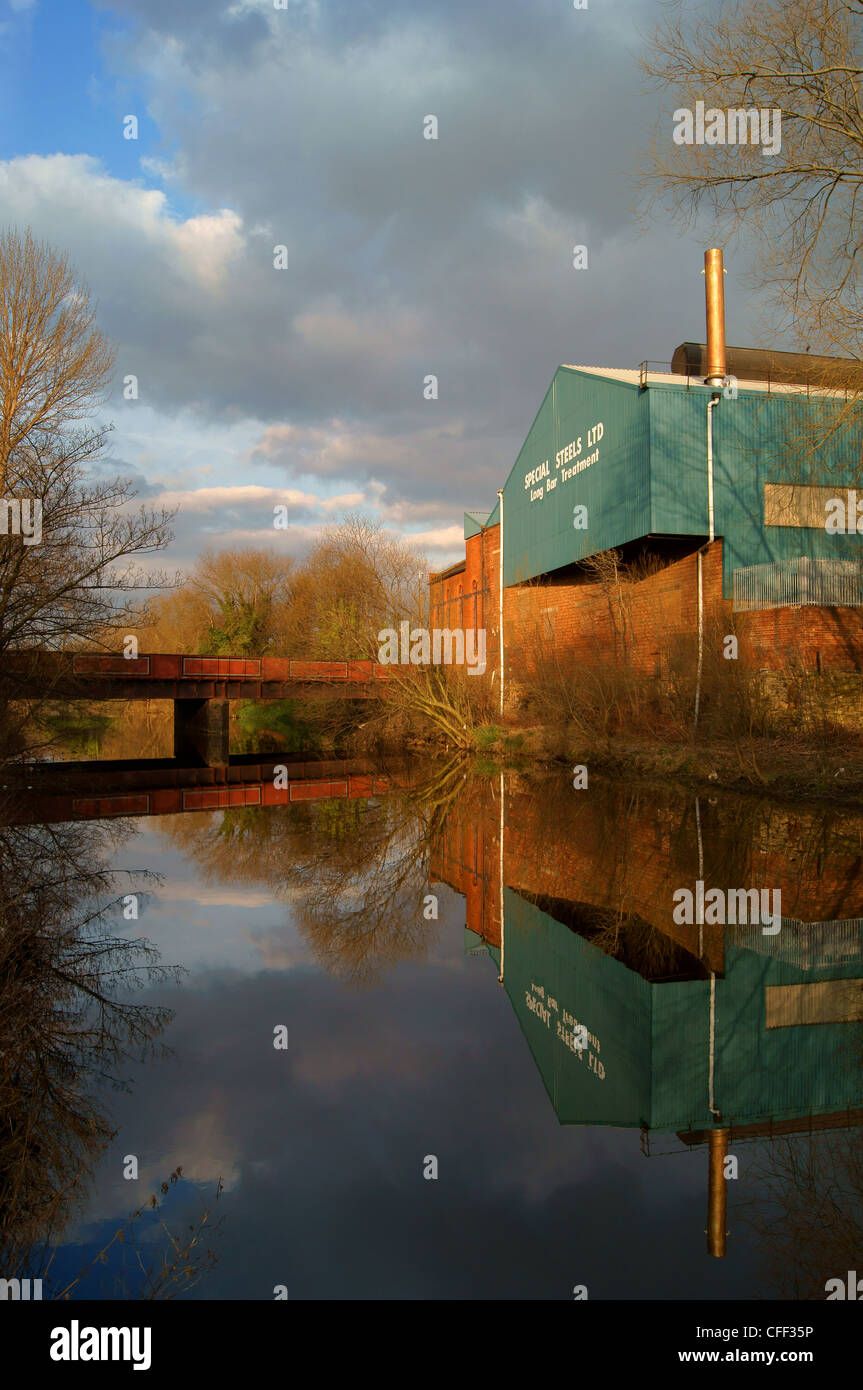 Don weirs hi-res stock photography and images - Alamy