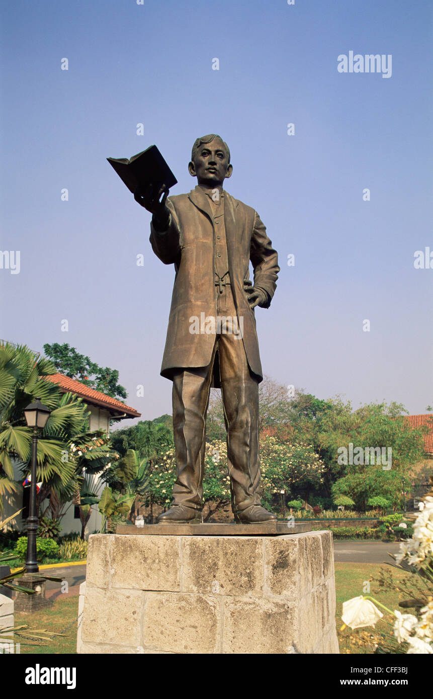 Philippines, Manila, Rizal Statue in Fort Santiago Stock Photo - Alamy