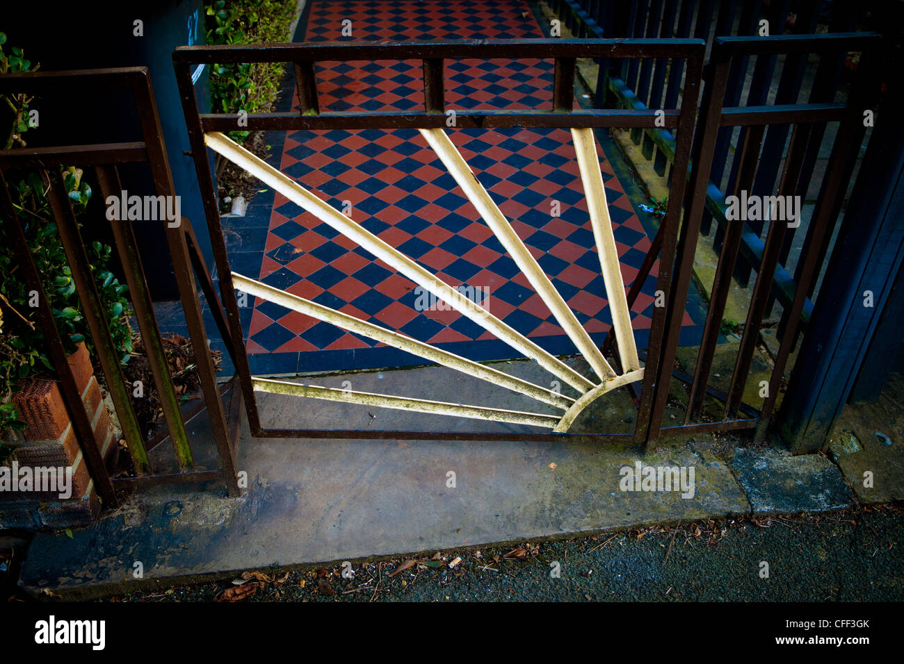 Sunbeam by gate hi-res stock photography and images - Alamy