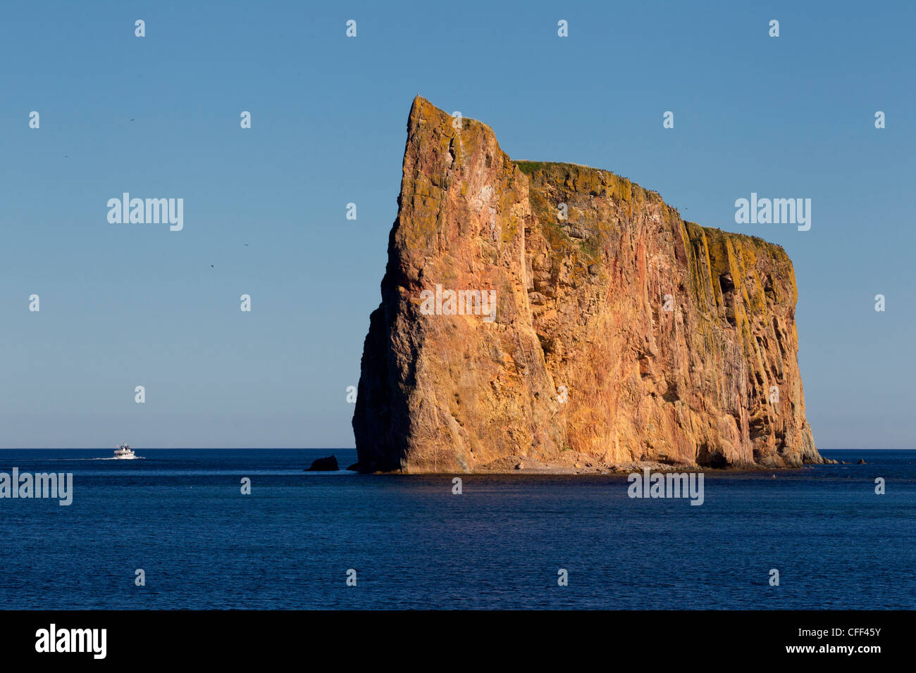 Perce Rock, Perce, Gaspé Penninsula, Quebec, Canada Stock Photo - Alamy