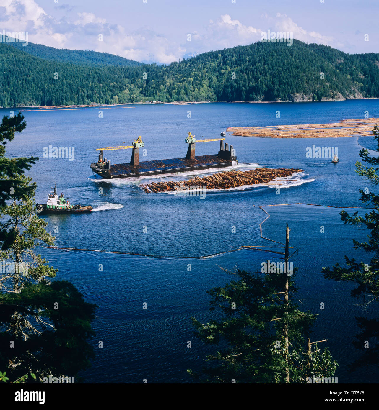 Unloading barge hi-res stock photography and images - Alamy
