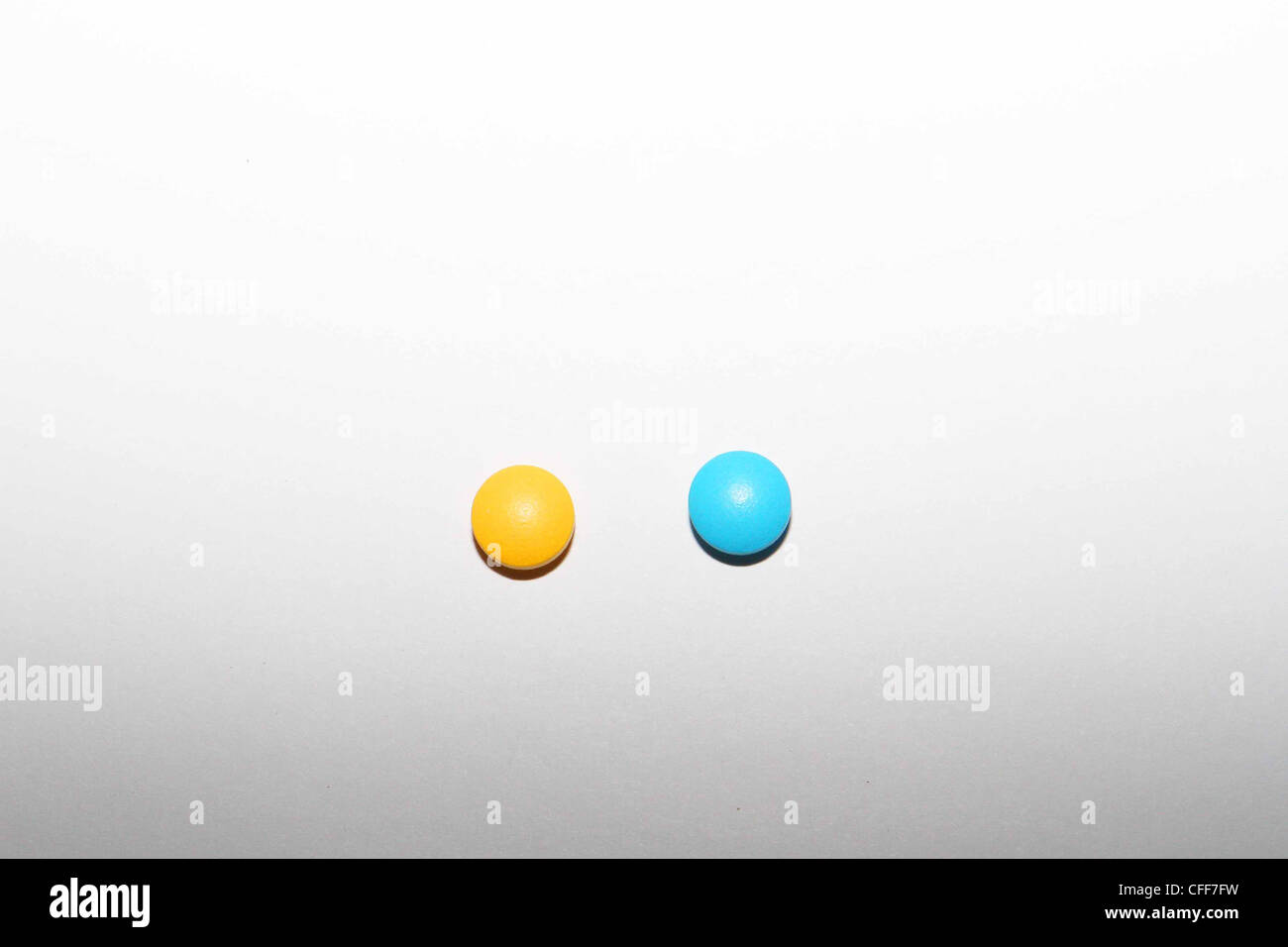 Round smarties hi-res stock photography and images - Alamy