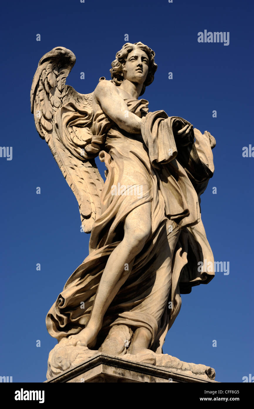 Angel statue hi-res stock photography and images - Alamy
